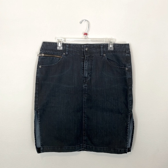 Levi's | Skirts | Levis Ladies Denim Side Slit Skirt In Size 4w 98 ...